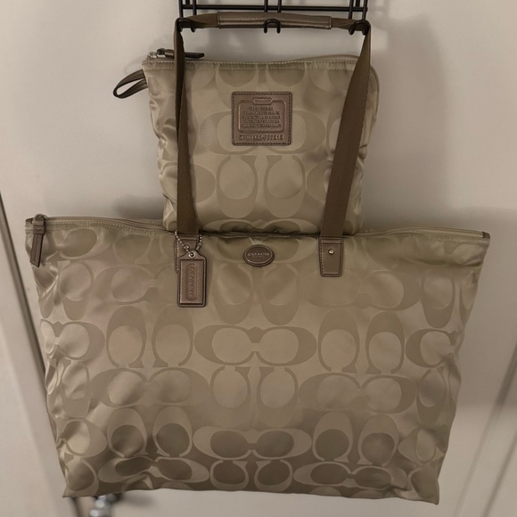 Coach | Bags | Coach Getaway Signature Nylon Tote Cosmetic Bag With ...